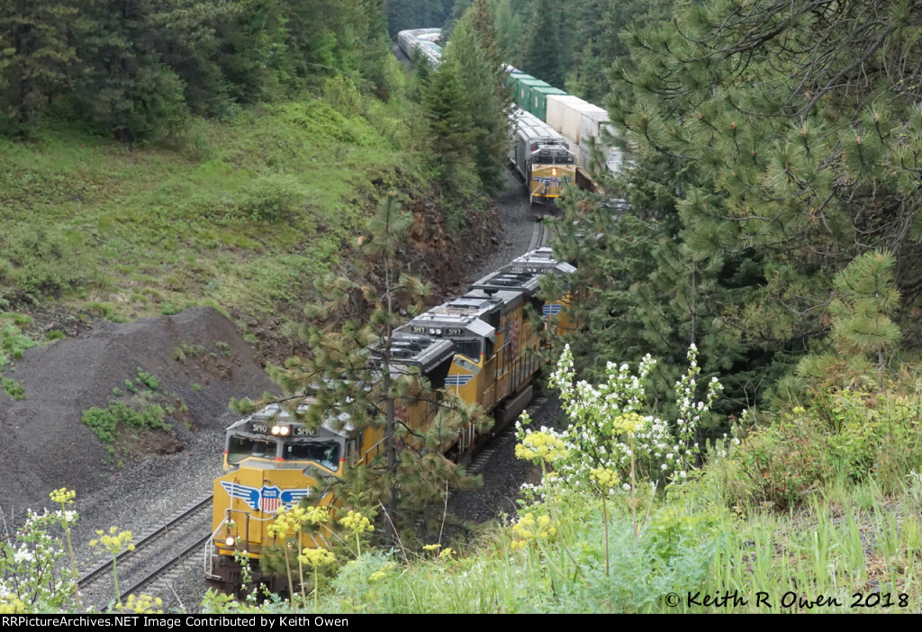 Westbound Grain & Eastbound Intermodal